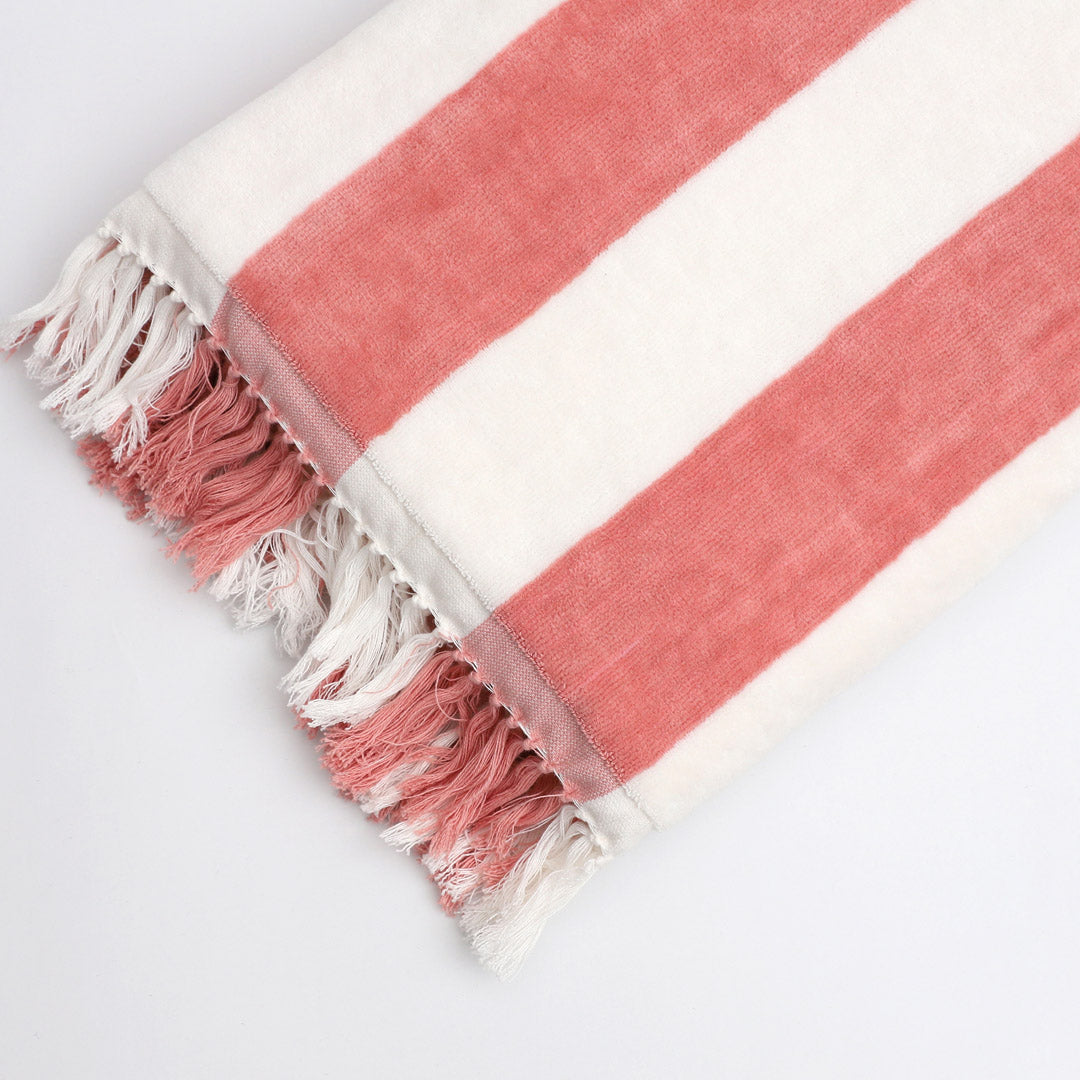 Pink & White Bath Towel – Magari